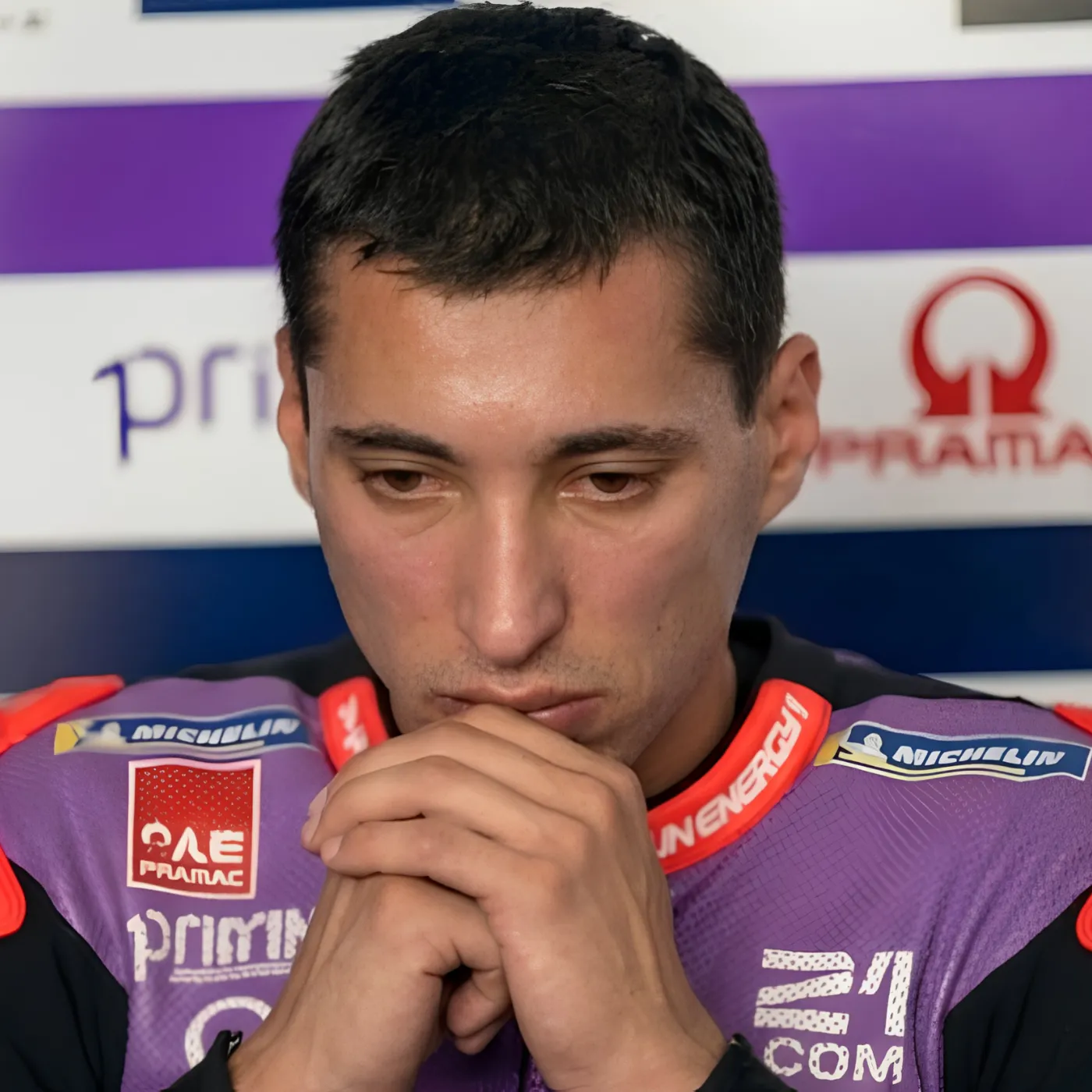 CRISIS ON THE TRACK: At minute 20 of lap 13/21 of the Czech GP in Brno ...